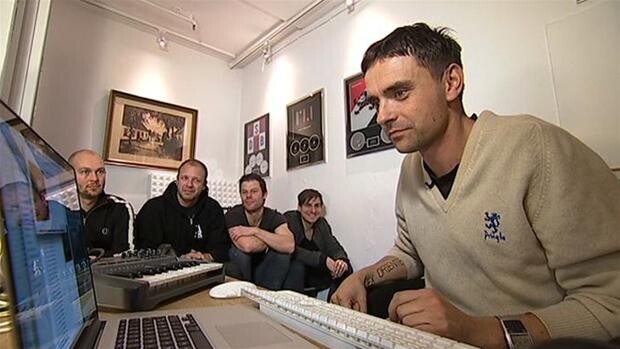 VIDEO: Nephew skriver verdenshistorie | Kultur | DR