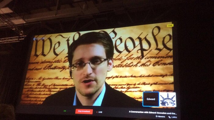 Snowden modtaget som helt i Texas | Tech | DR
