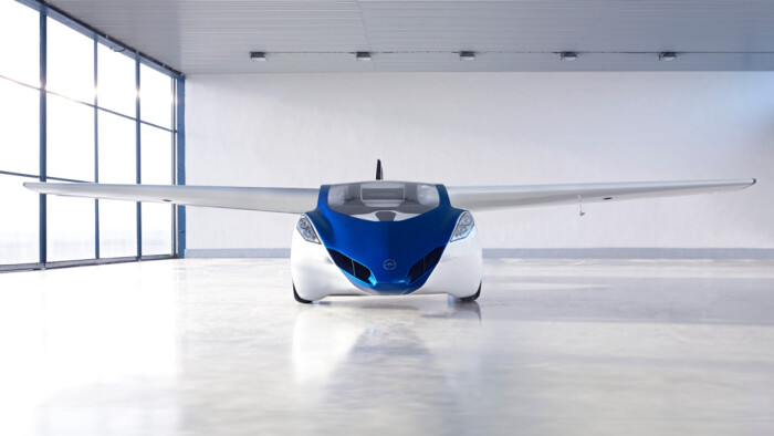 VIDEO Flyvende bil fra Slovakiet vil revolutionere transport | Tech | DR