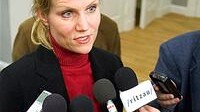 Tegning-sagen: S roser regeringen | Politik | DR