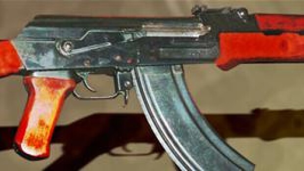 Kalasjnikov er en "Helt af Rusland" | Udland | DR