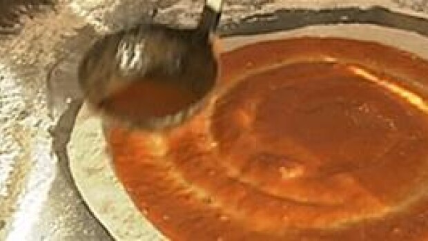 Smiley skal vise dit pizzerias skattesnyd | Penge | DR