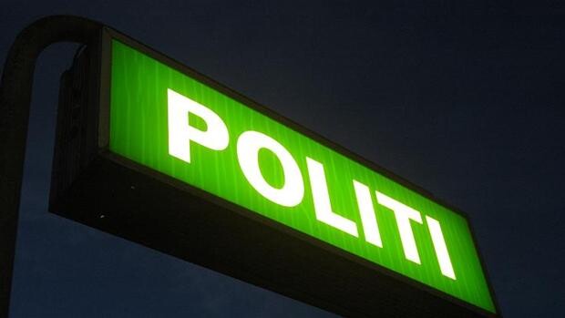 Tre mænd affyrede skud foran politigård | Syd- og Sønderjylland | DR Tre mænd affyrede skud foran politigård | Syd- og Sønderjylland | DR