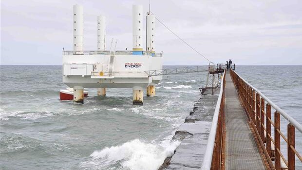 25 millioner en dråbe i bølgekraft-havet | Midt- og Vestjylland | DR