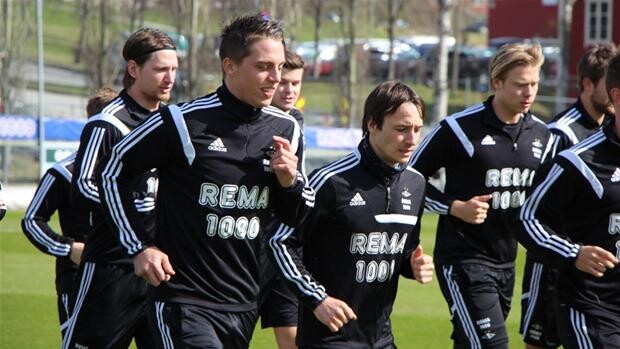 Rosenborg smider træneren på porten | Fodbold | DR Rosenborg smider træneren på porten | Fodbold | DR