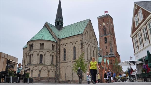 Tre provster tager kampen op for at blive biskop i Ribe Stift | Midt- og Vestjylland | DR