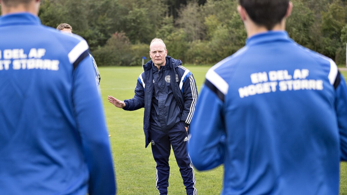 Mindre klubber afgiver gerne profiler til OL-holdet | Fodbold | DR