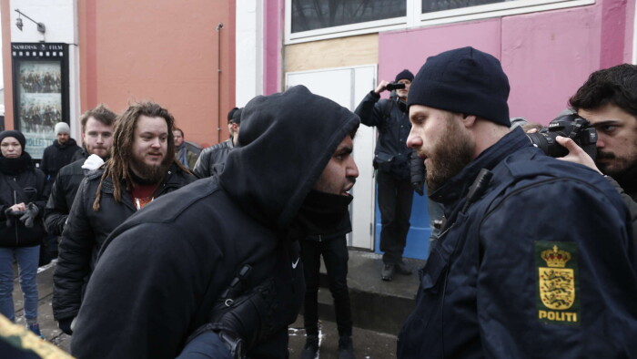 Islamkritisk demonstration mødt af vrede antifascister: Én anholdt ...