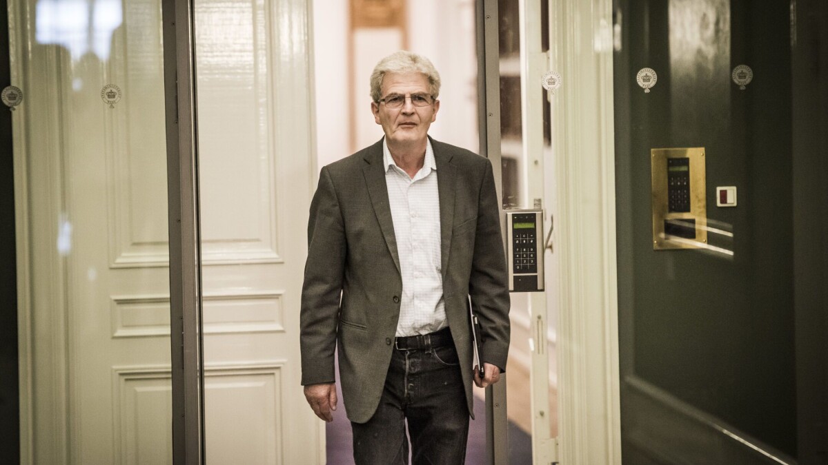 ARKIV-VIDEO Se Holger K. Nielsens karriere i højdepunkter | Politik | DR