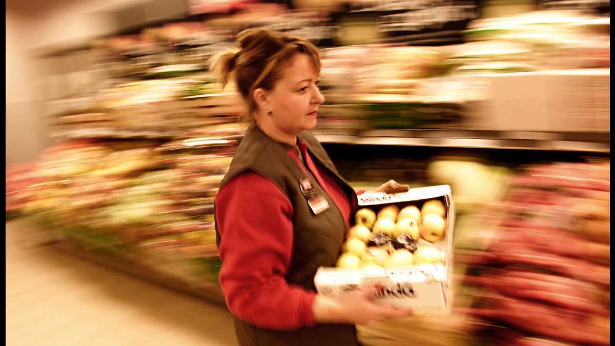 Vi siger 'fede ko' og 'dumme kælling' til de butiksansatte | Syd- og ...