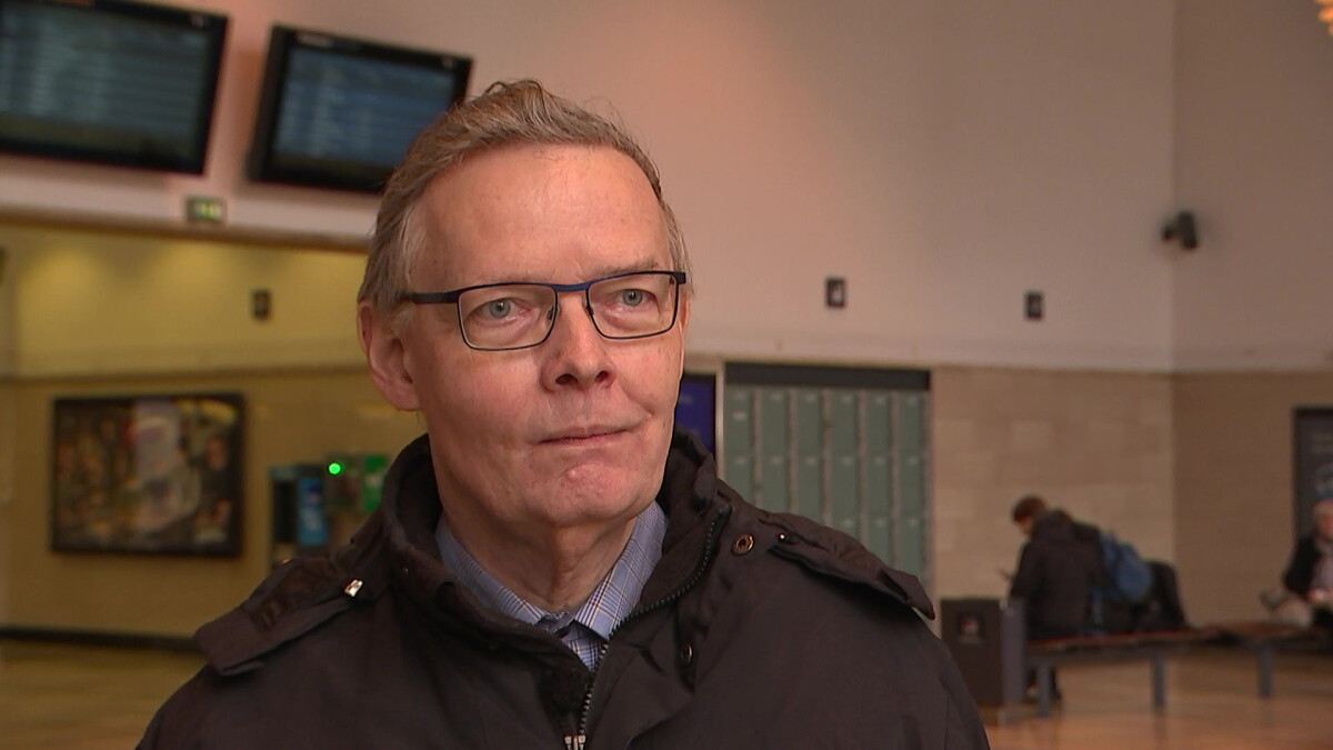 Olaf på 66 år vil ikke have rejsekort: DSB slagter den kollektive ...