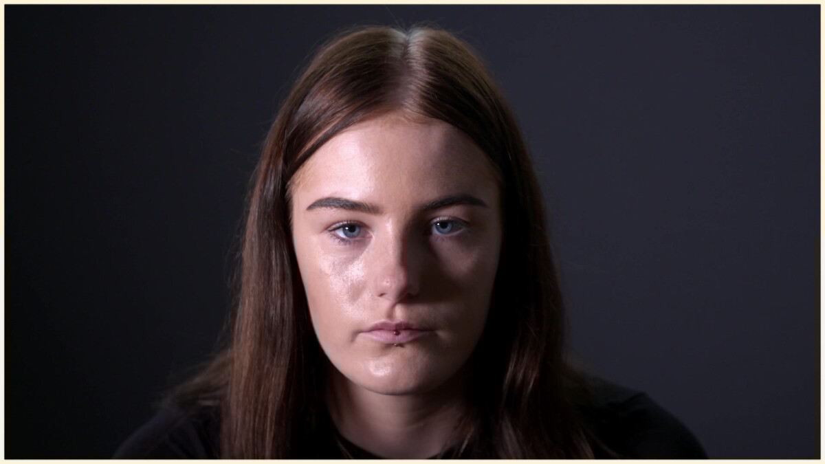 'For en måned siden havde jeg slået hende i gulvet': 18-årige Sille har ...