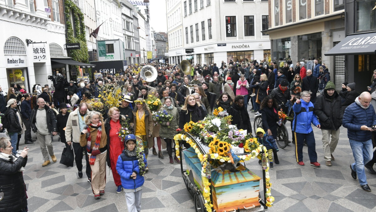 Farverigt farvel til Master Fatman: 'Det var hans måde at se livet på ...