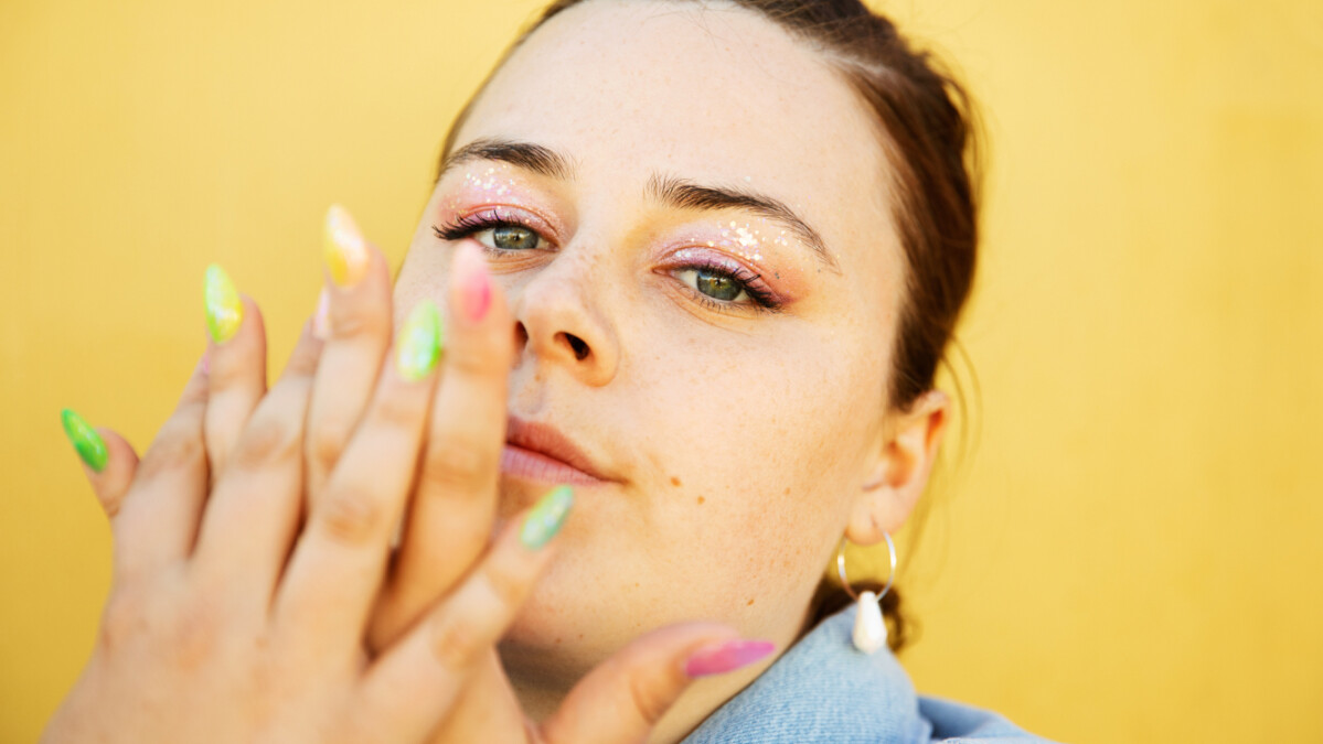 Dansk sangerinde har kæmpet sig tilbage efter personlig nedtur: 'Jeg er ...