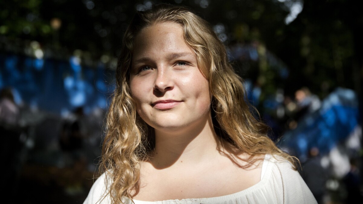 Signe på 20 har lagt alkohol på hylden: 'Folk har svært ved at forstå ...