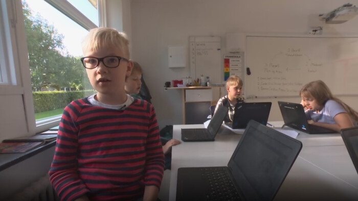 Zander har autisme og går i klasse med 12 børn uden diagnose: 'En kæmpe ...