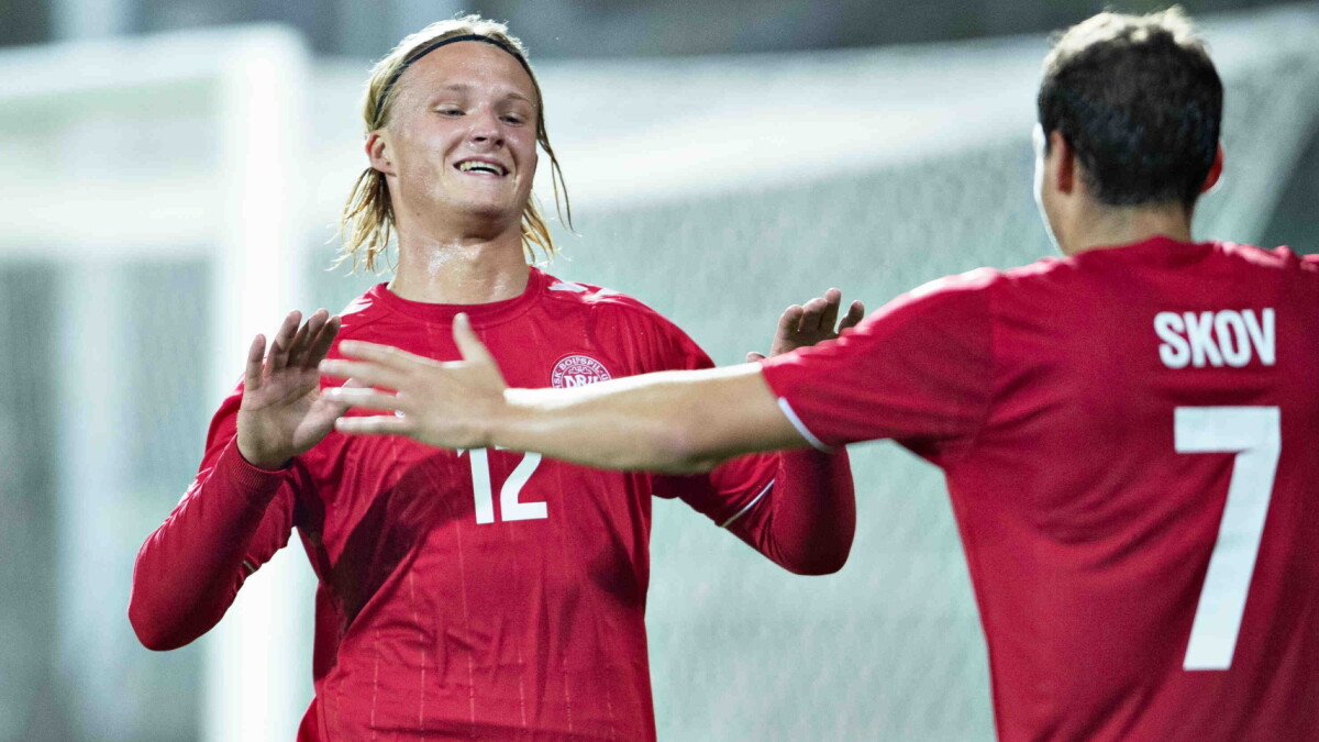 Danmark vinder 4-0 i fodboldkamp mod Luxembourg | Ligetil på tegnsprog | DR