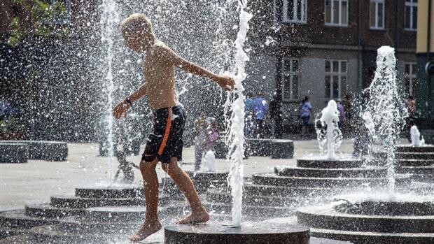 DMI lover sol og op til 25 grader på årets første officielle sommerdag ... DMI lover sol og op til 25 grader på årets første officielle sommerdag ...