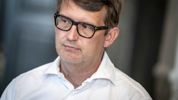 Partier vil have flere indefrosne feriepenge ud til danskerne hurtigst ... Partier vil have flere indefrosne feriepenge ud til danskerne hurtigst ...