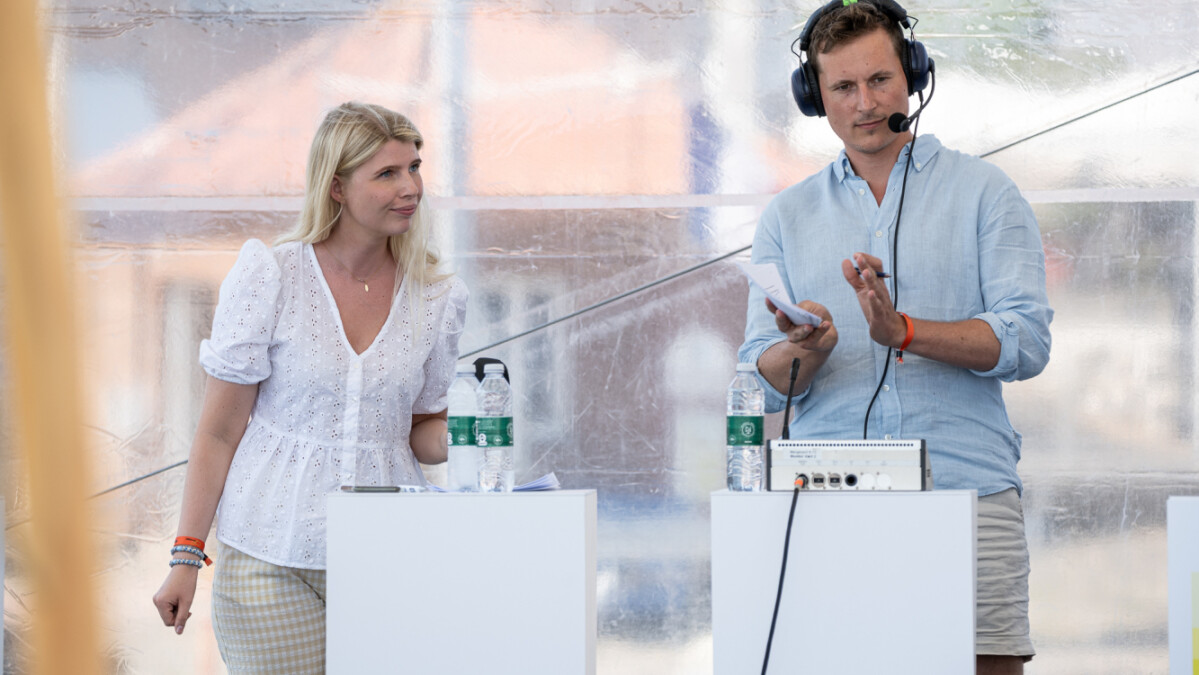 Nede Mette fra Folkemødet: Hvem vil være (So)millionær? | DR på ...