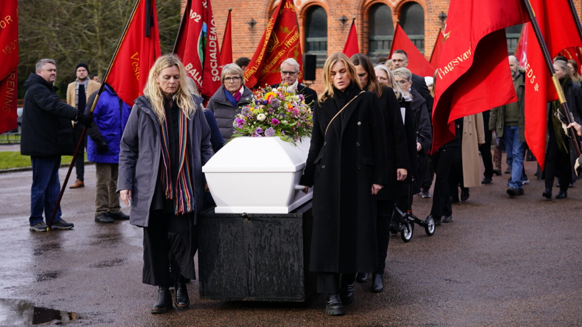 Farvel til Ritt Bjerregaard: 'Kvinder med magt provokerer' | Politik | DR