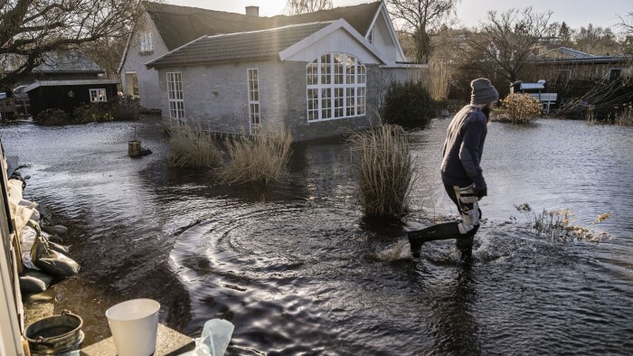 Regn og havvand ændrer måden, kommunerne bygger på | Sjælland | DR