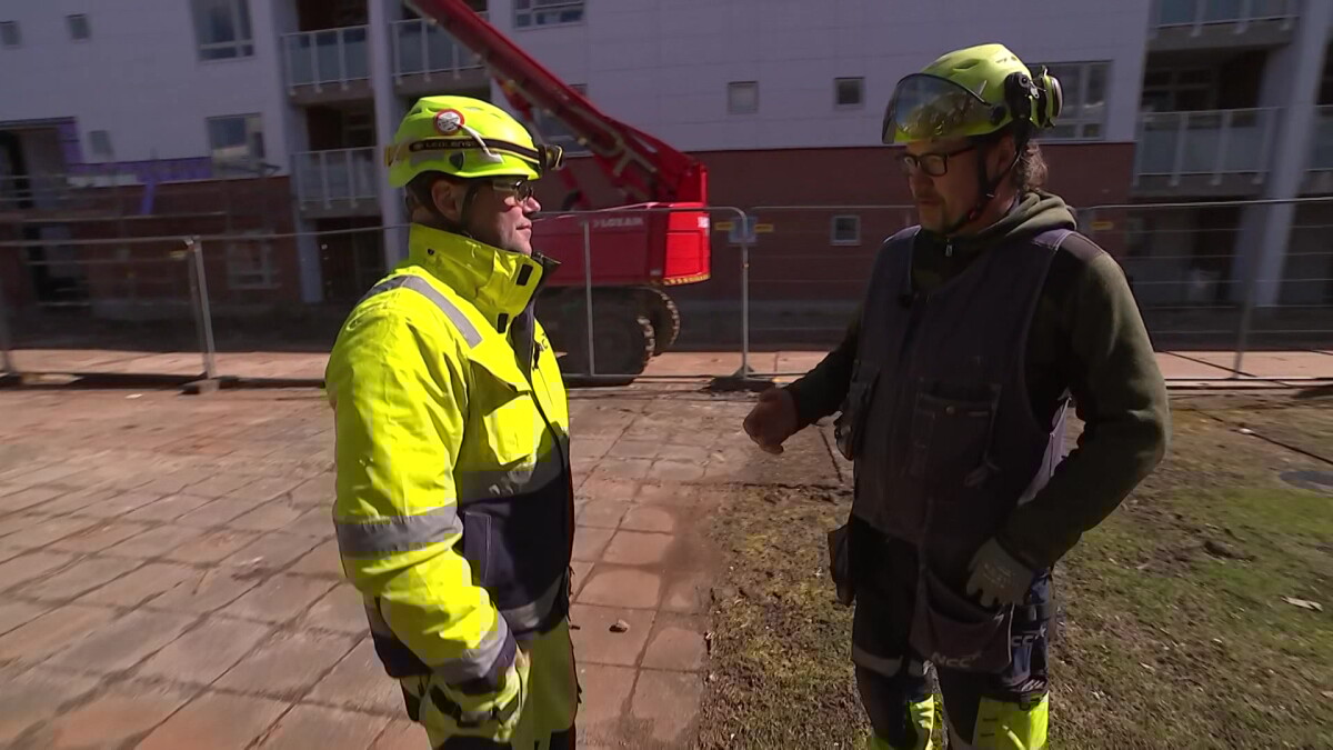 'Mon ikke Christian giver en nederlagsomgang i skuret': Byggeplads delt efter 'ja' til ...