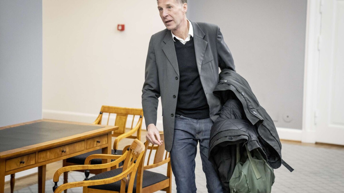 Jon Stephensen søger orlov fra Folketinget | Politik | DR