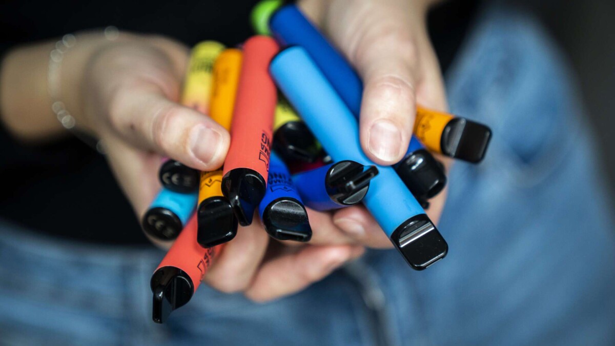 Elever handler ulovligt med skadelige puff bars i skolegården: 'Sælger ...