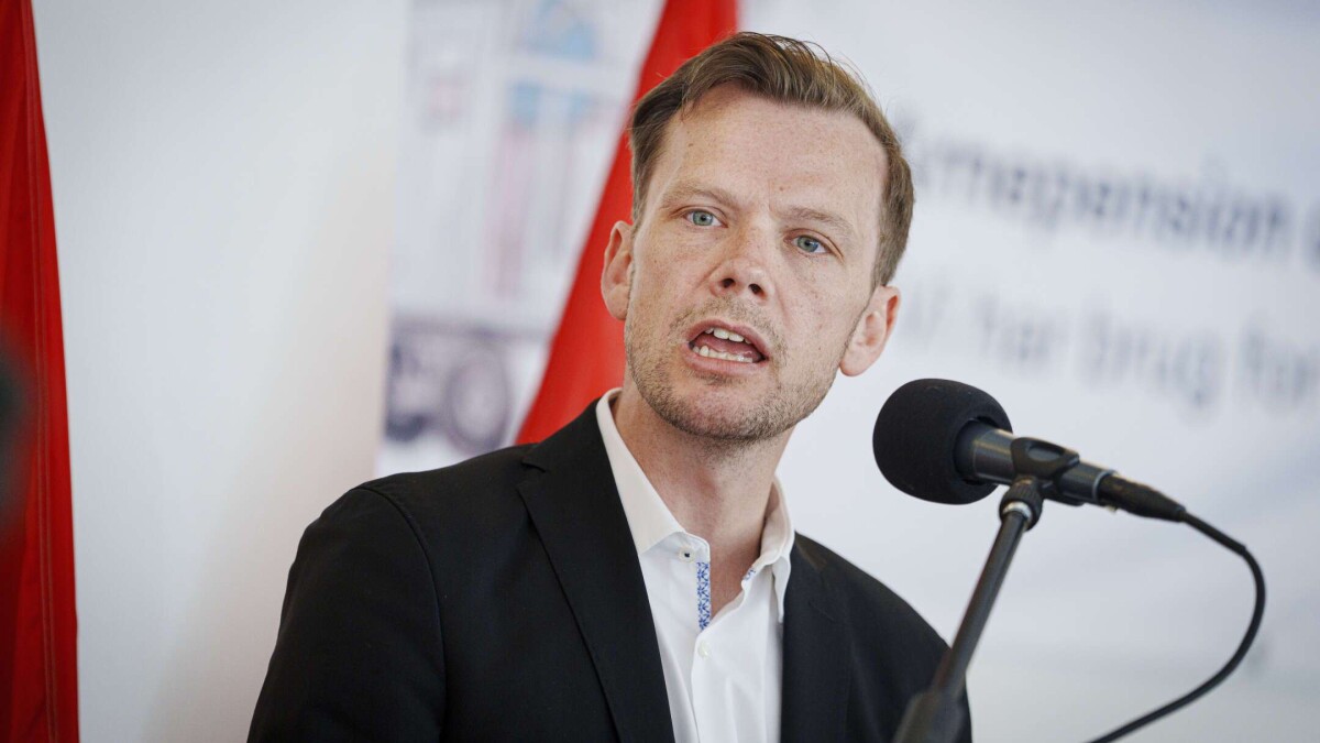 Ny bandepakke på vej: Minister vil gøre det lettere at smide rockere og ...