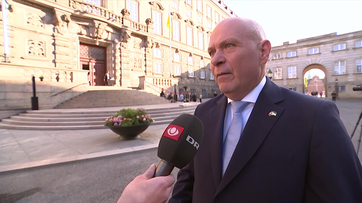 Folketingets formand har kendt til Zelenskyjs besøg i en uge | Politik | DR