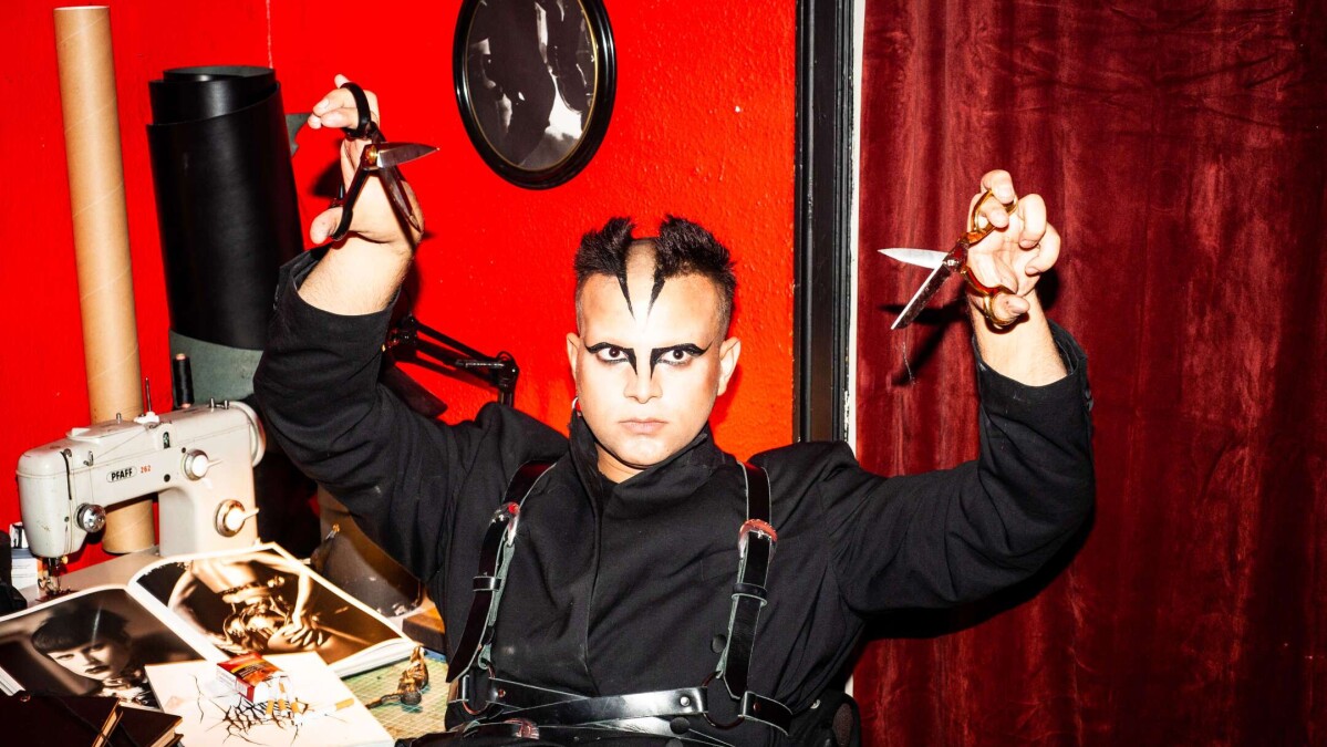 'Jeg vil have modeller, der ser slidte ud': Adam designer tøj om sex og ...