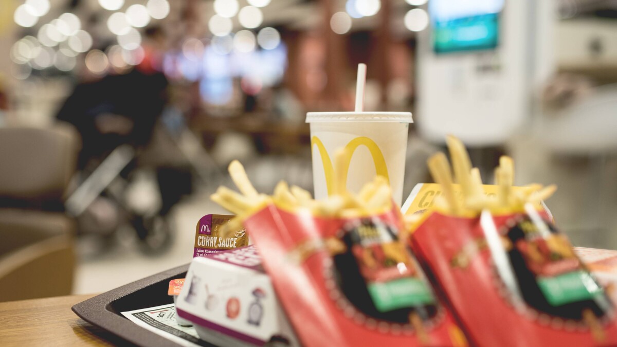Skal det være slut med at få McDonalds serveret i pap og papir, der ... Skal det være slut med at få McDonalds serveret i pap og papir, der ...