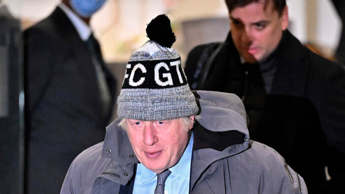Boris Johnson afvist ved valgsted - havde glemt billed-id, som han selv ...