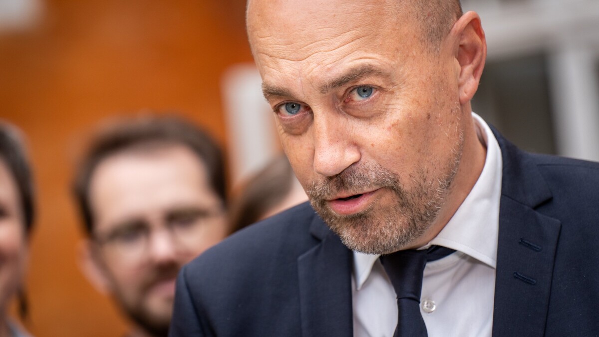 Trods samlet krav fra oppositionen: Miljøminister afviser at suspendere ...