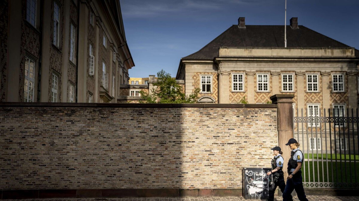 21-årig svensk statsborger sigtet for medvirken til fire drabsforsøg i ...